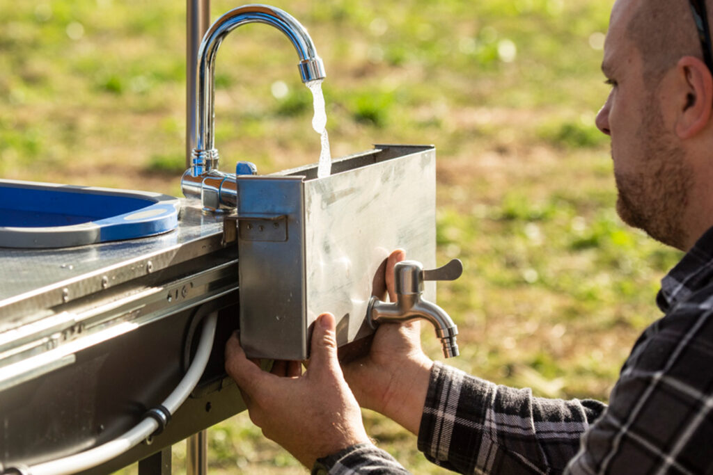 Premium Camp Oven Stove Water Tank